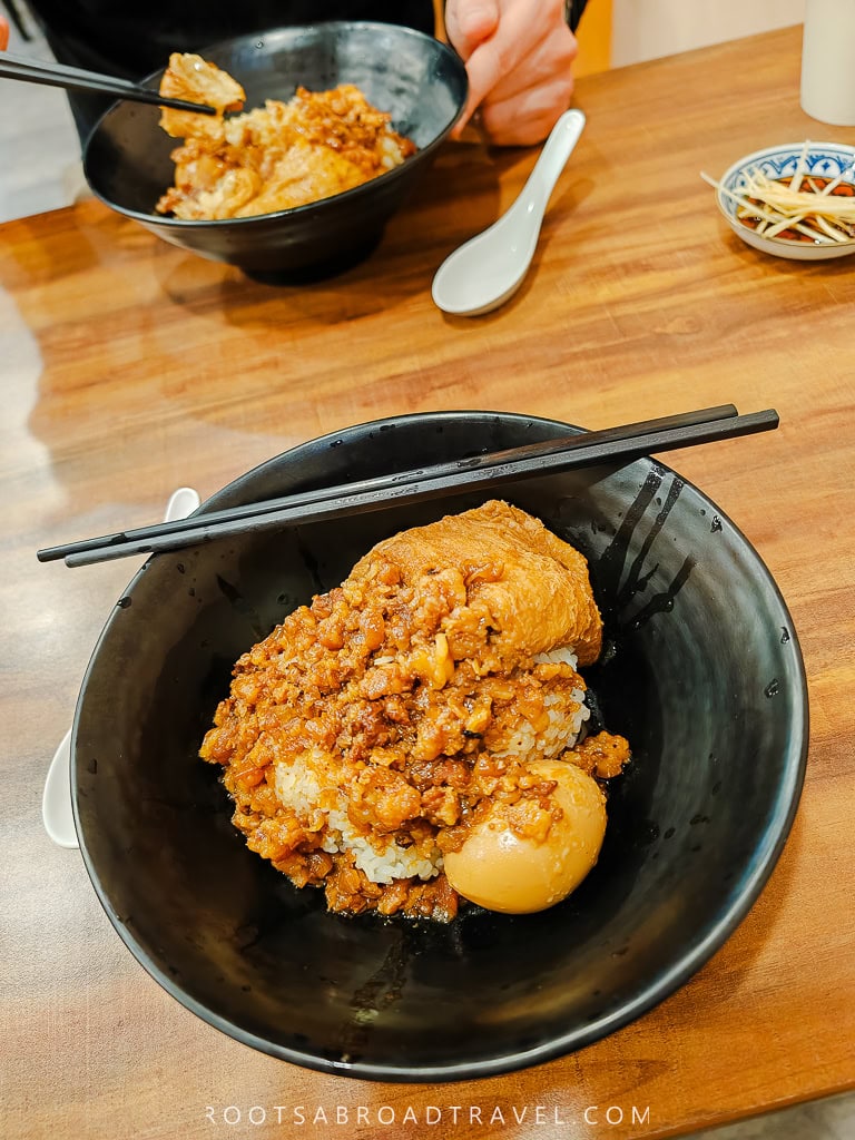 Where & What to Eat in Taipei: Ultimate Taipei Food Guide 2025