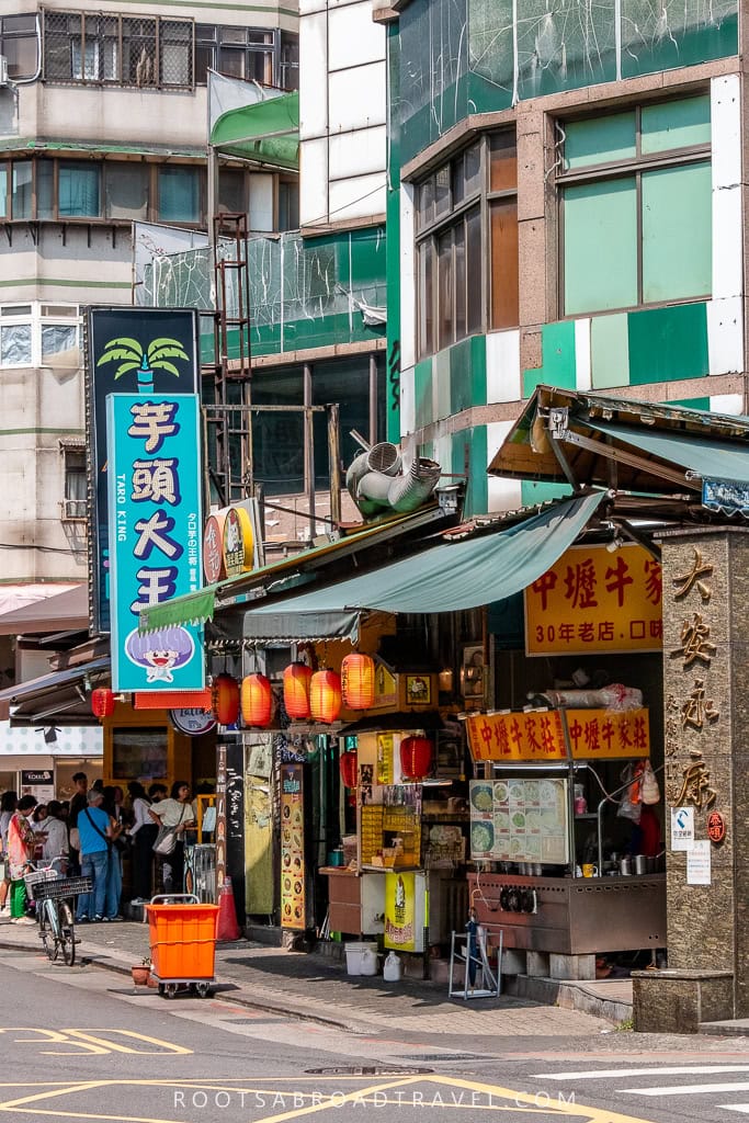 Where & What to Eat in Taipei: Ultimate Taipei Food Guide 2025