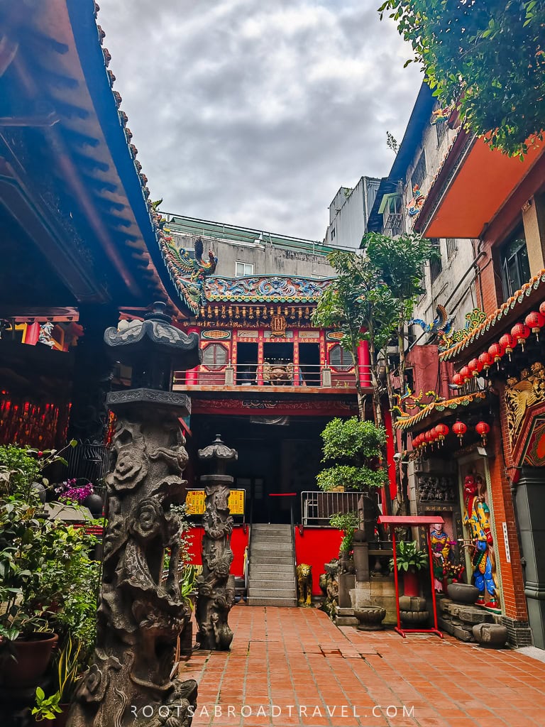 Ultimate Guide to Ximending, Taipei’s Vibrant Shopping & Food District